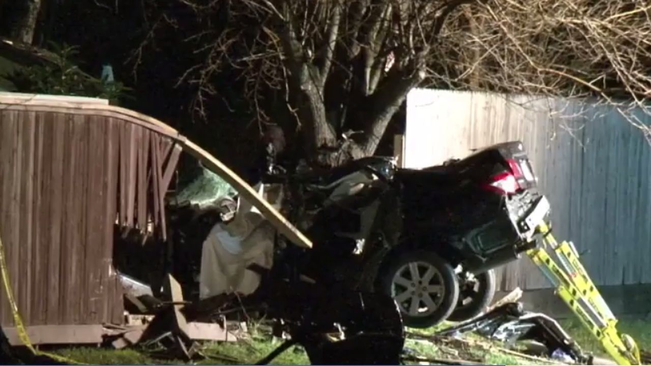 2 Men Die After Losing Control Of Car Crash Into Tree